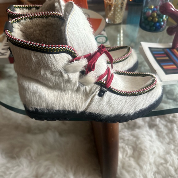 Penelope Chilvers | Shoes | Penelope Chilvers Incredible Boots White ...